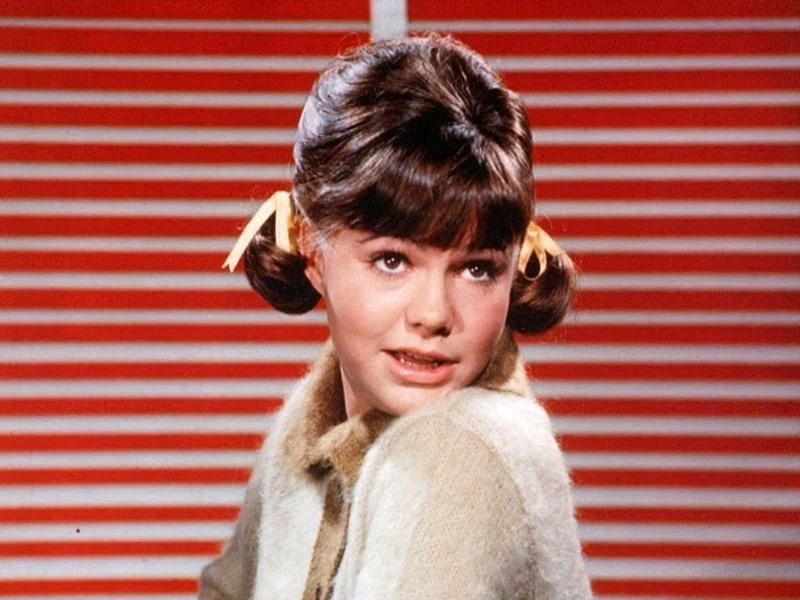 Lovely Portrait Photos of 'Gidget' Teen Star Sally Field in 1965 ...