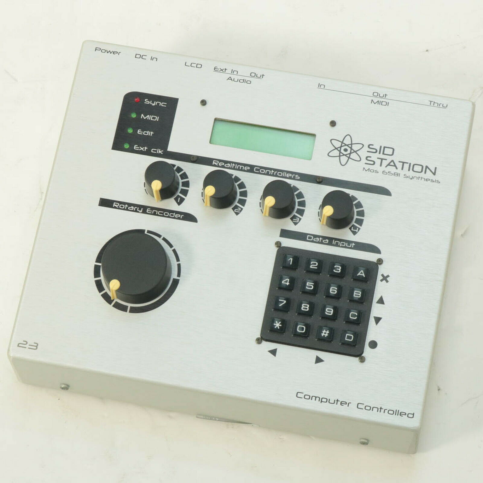 MATRIXSYNTH: ELEKTRON SID STATION 8bit Synthesizer Module SN H30301326-81