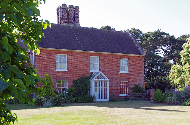 Essays and Diversions: Great Britten