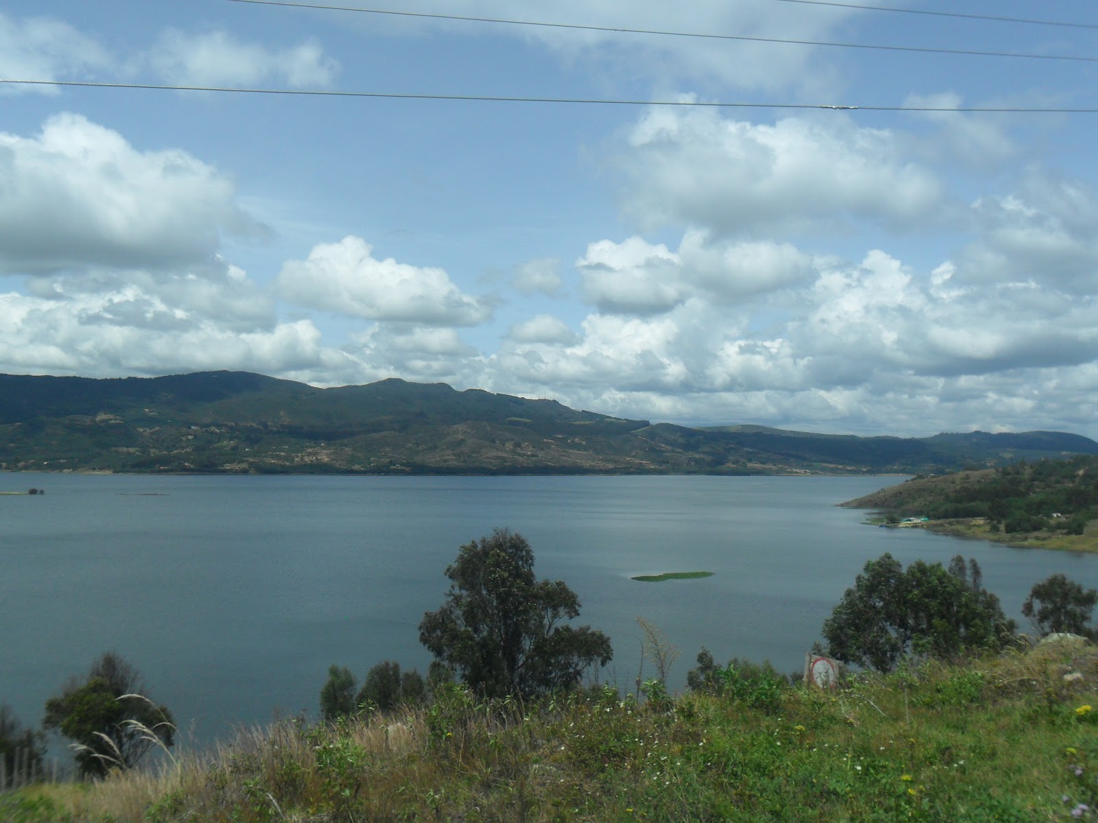 EMBALSES: EMBALSE DEL TOMINÉ