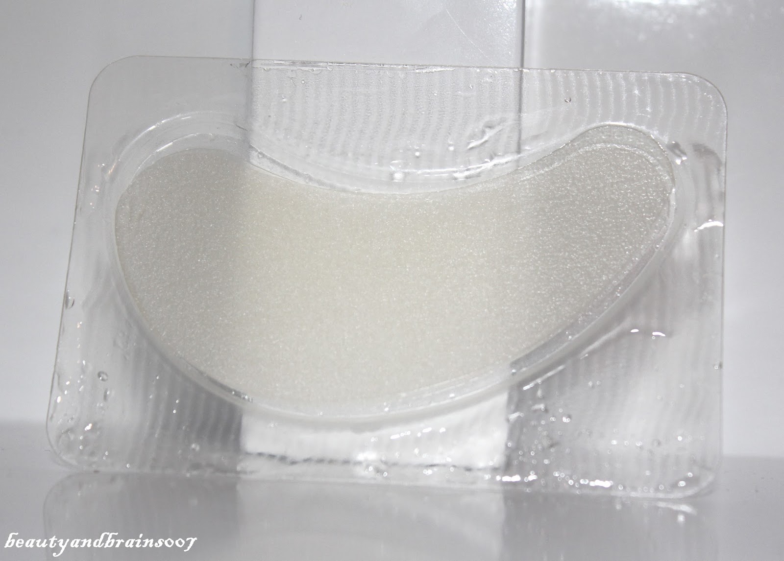 beautyandbrains007: Clinique Moisture Surge Eye Masks (pads)