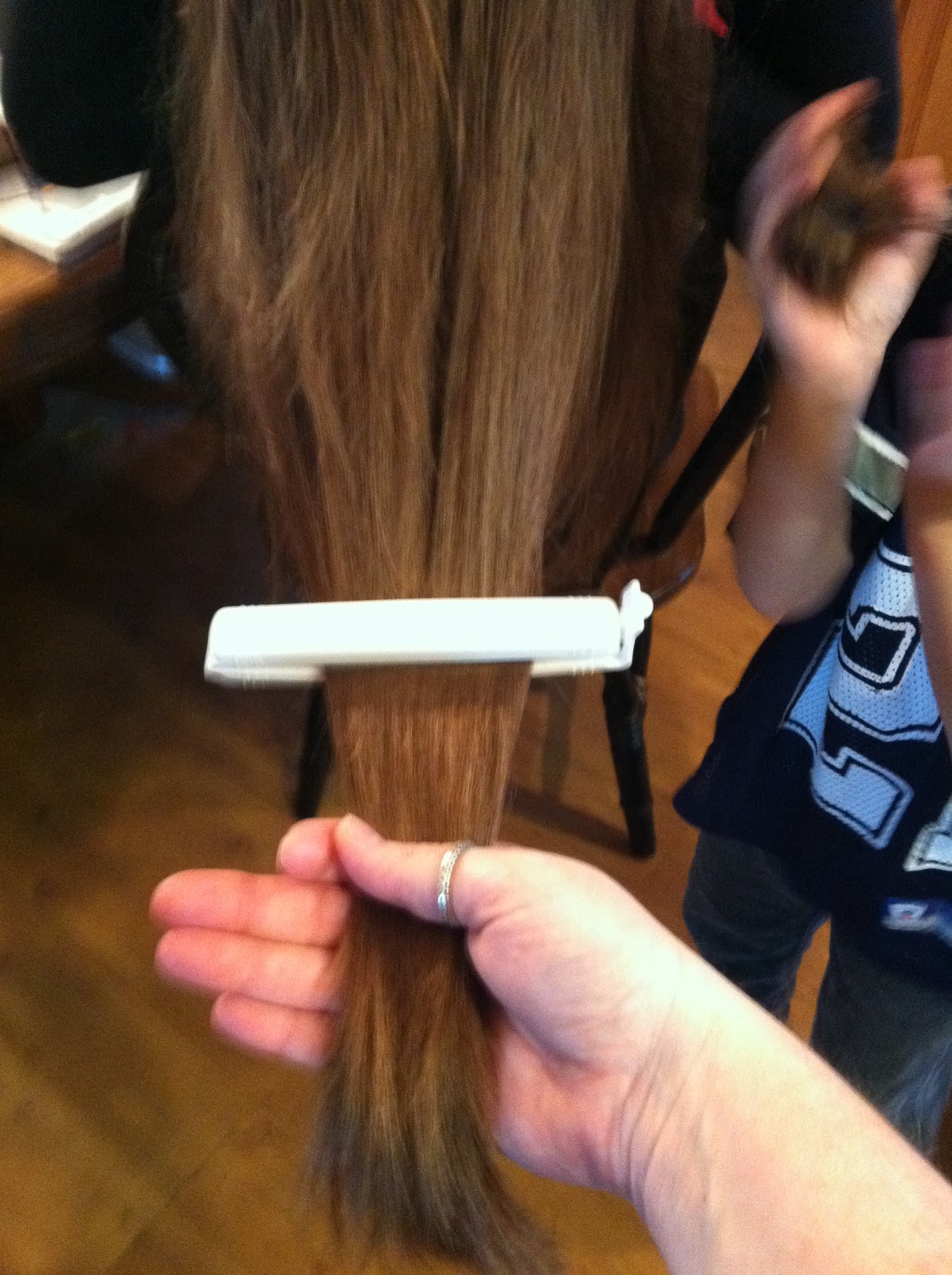 Living Sola Gratia: How to Cut Layered Hair at Home - Tutorial