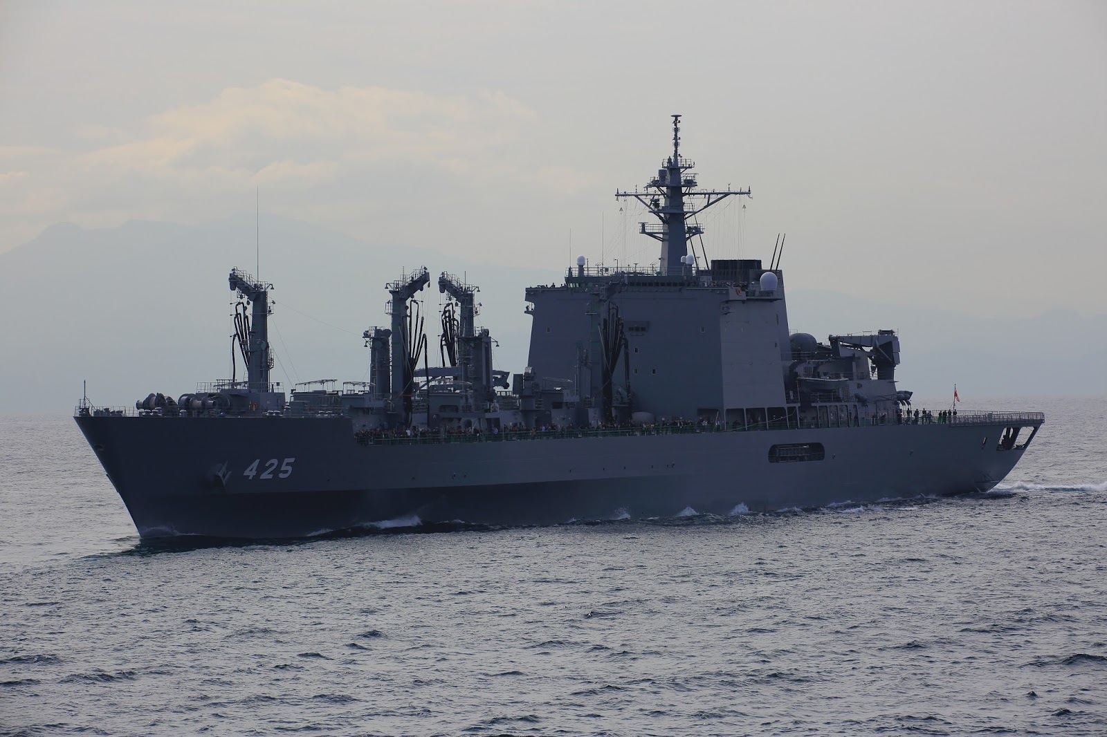 AOE 425 ましゅう 補給艦