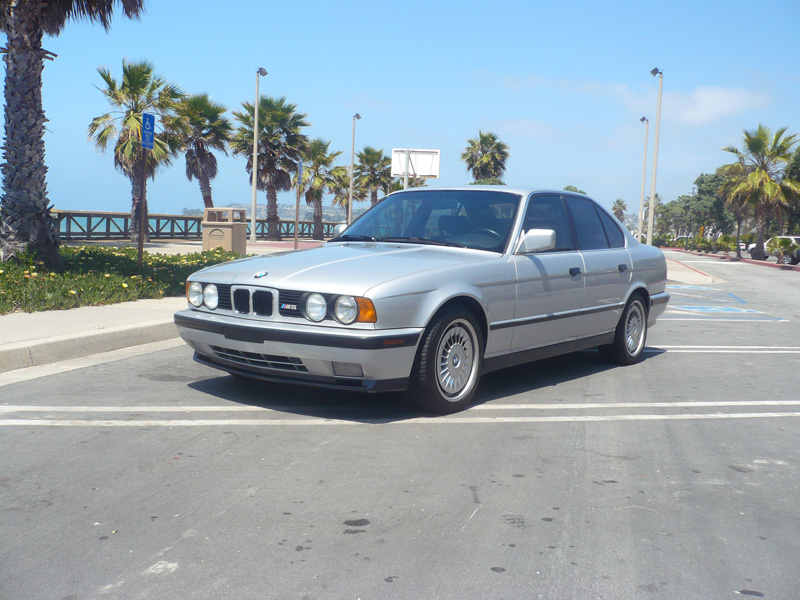 My 1991 BMW E34 M5: E34 1991 BMW M5 Sterling Silver Metallic Exterior
