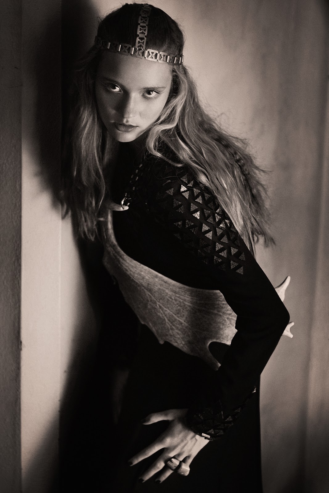 ELITE MODEL MANAGEMENT TORONTO : Fleur photographed by Ted Belton