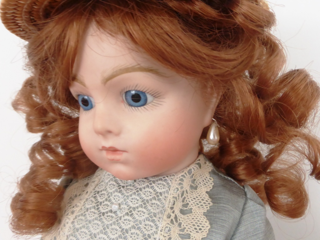 Margaret Muir : BRU doll reproduction - French fashion doll of 1890