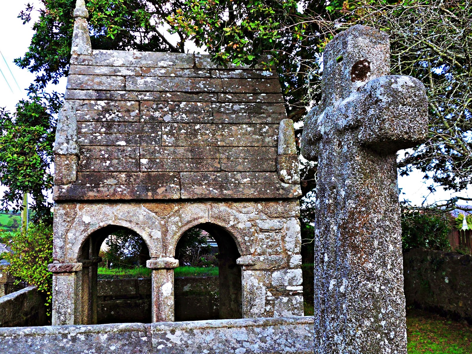 Mike's Cornwall: The Cornish Holy Well at St. Cleer - and a Cure for ...
