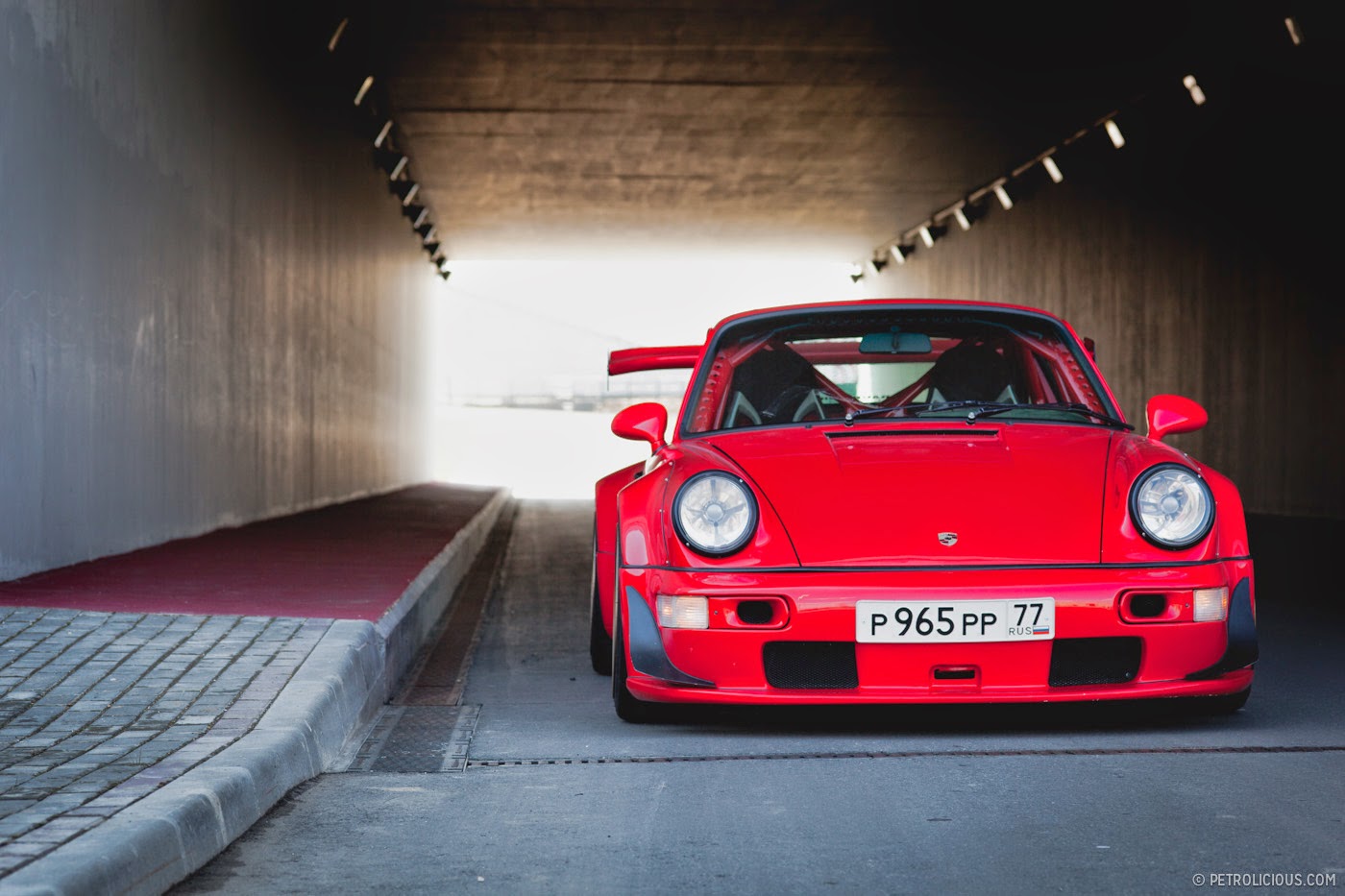 STANCE TRANSLATOR: RWB Porsche 911 как образец современного безумия.