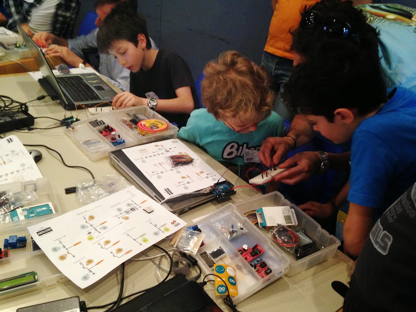 comPVter: CoderDojo Pavia: tredicesimo incontro - Arduino va in vacanza