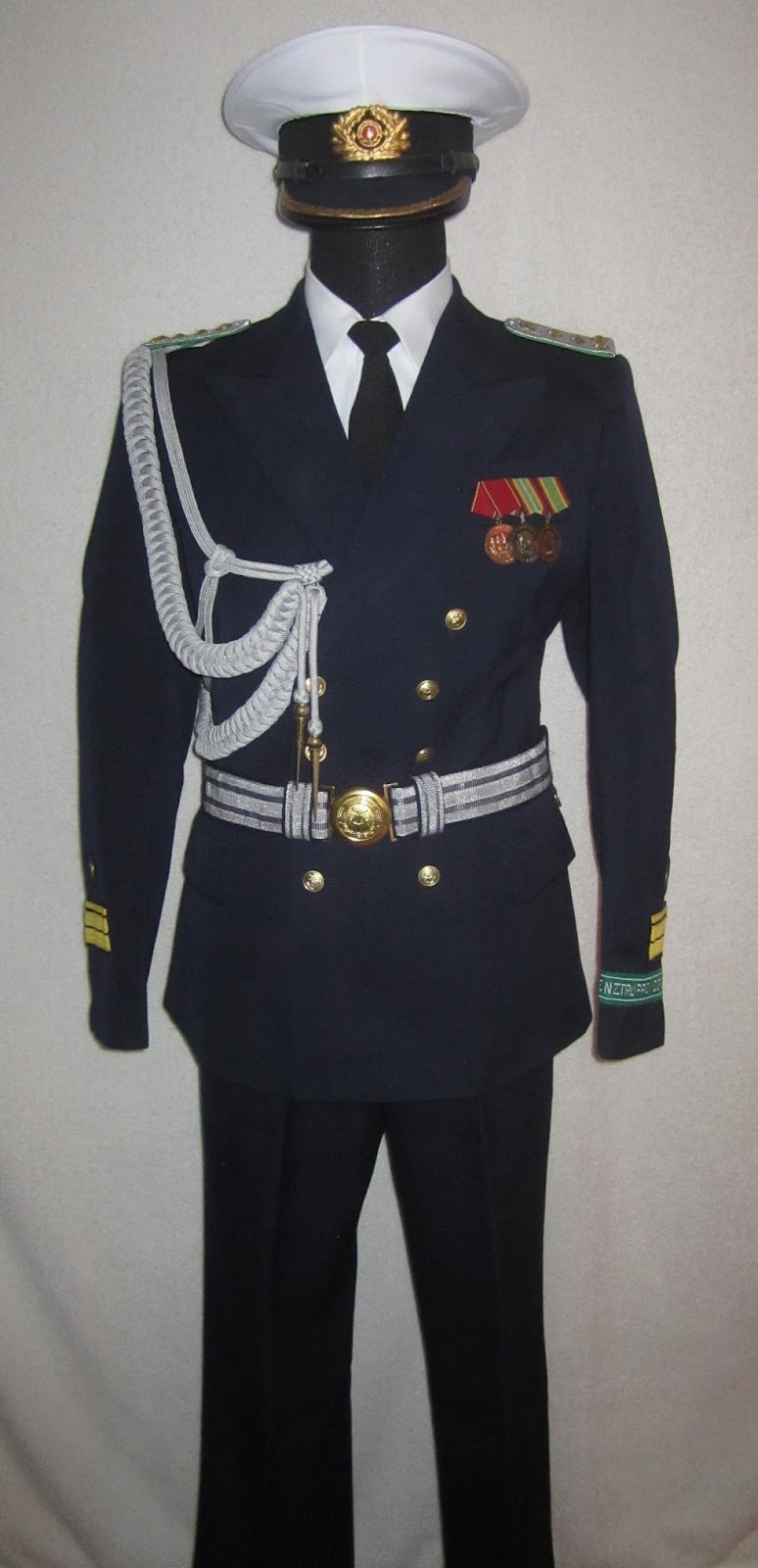 Uniformen der DDR: VOLKSMARINE Grenztruppen Paradeuniform ...