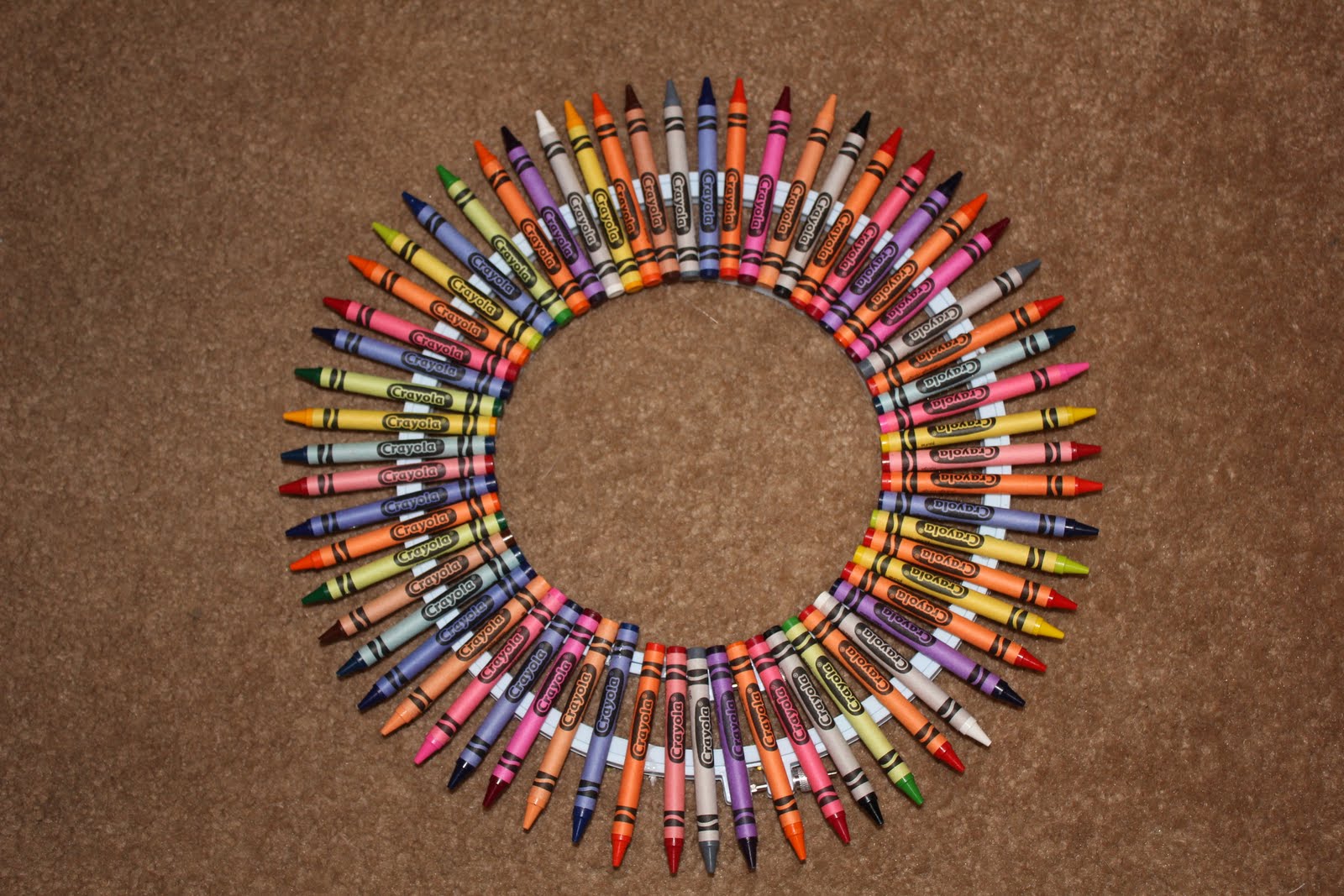 simply made with love: Back to School- Crayon Wreath