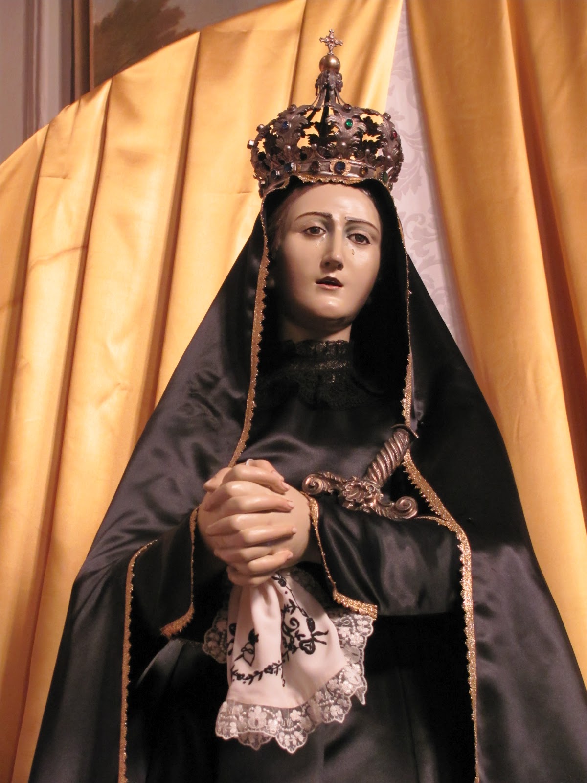 Confraternita Maria SS. Addolorata - Valenzano (Ba): Il Culto dell ...