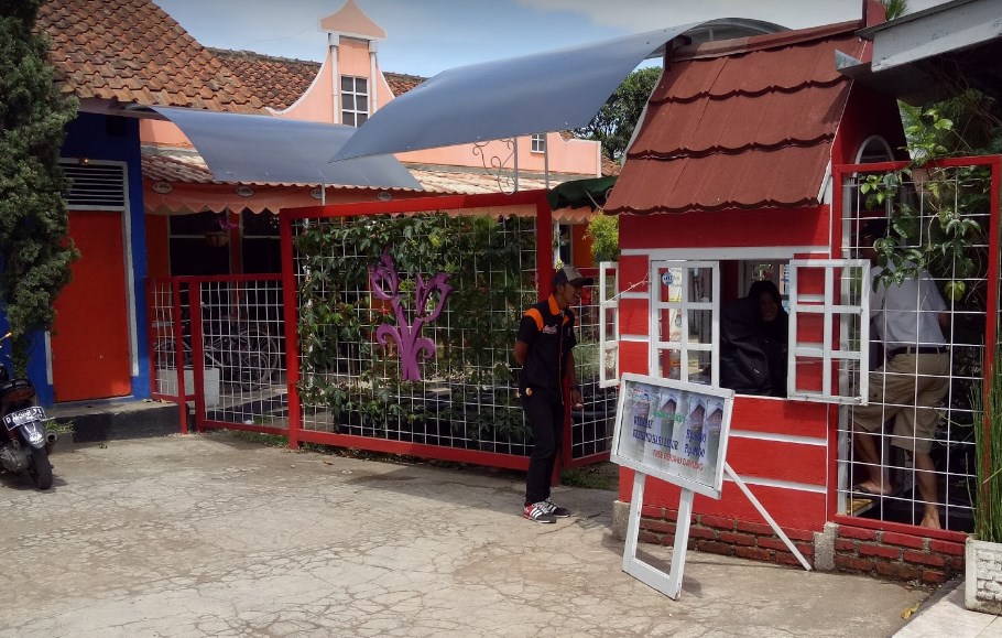 Harga Tiket Masuk Wisata Kampung Tulip di Bandung | Kampung Tulip Harga Tiket Masuk Wisata Kampung Tulip di Bandung | Kampung Tulip