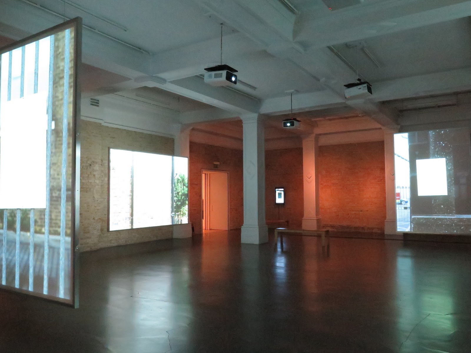 Straining over the blog..... More Tales from an Urbane Flâneur ...