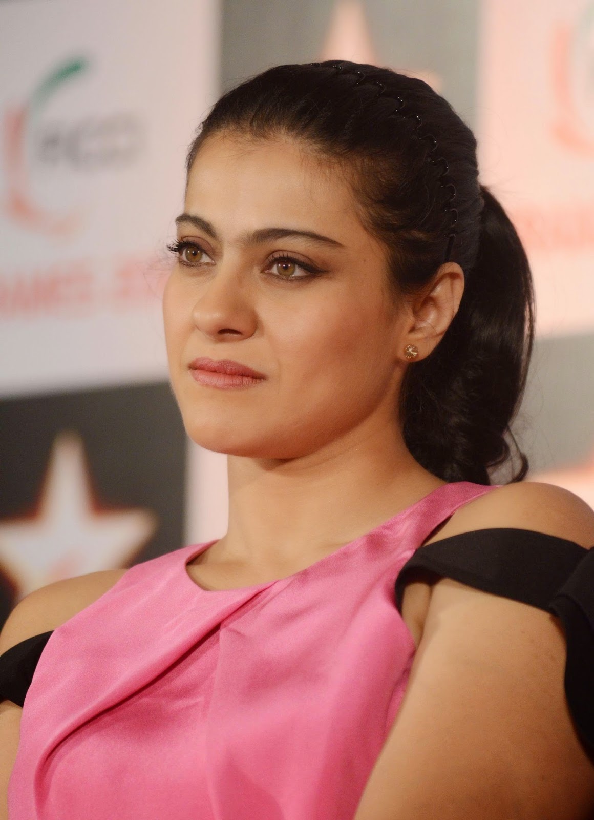 Fighting the Darkness: Kajol Looks Gorgeous In Pink Dress FICCI Frames ...