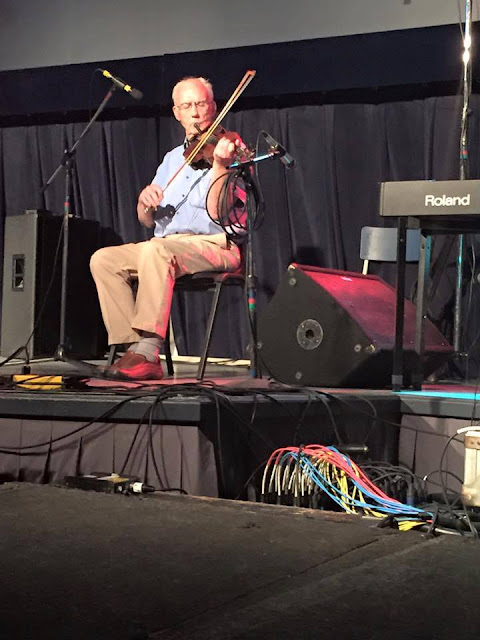 Demasiadas Noches: Cape Breton Fiddle Music (Canadá)