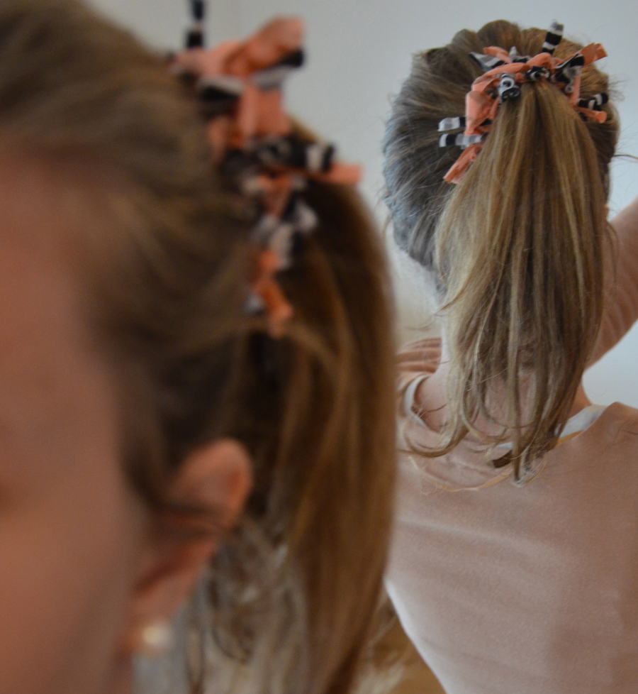 DIY ··· Colitas para el pelo ··· / Actitud y alegría.