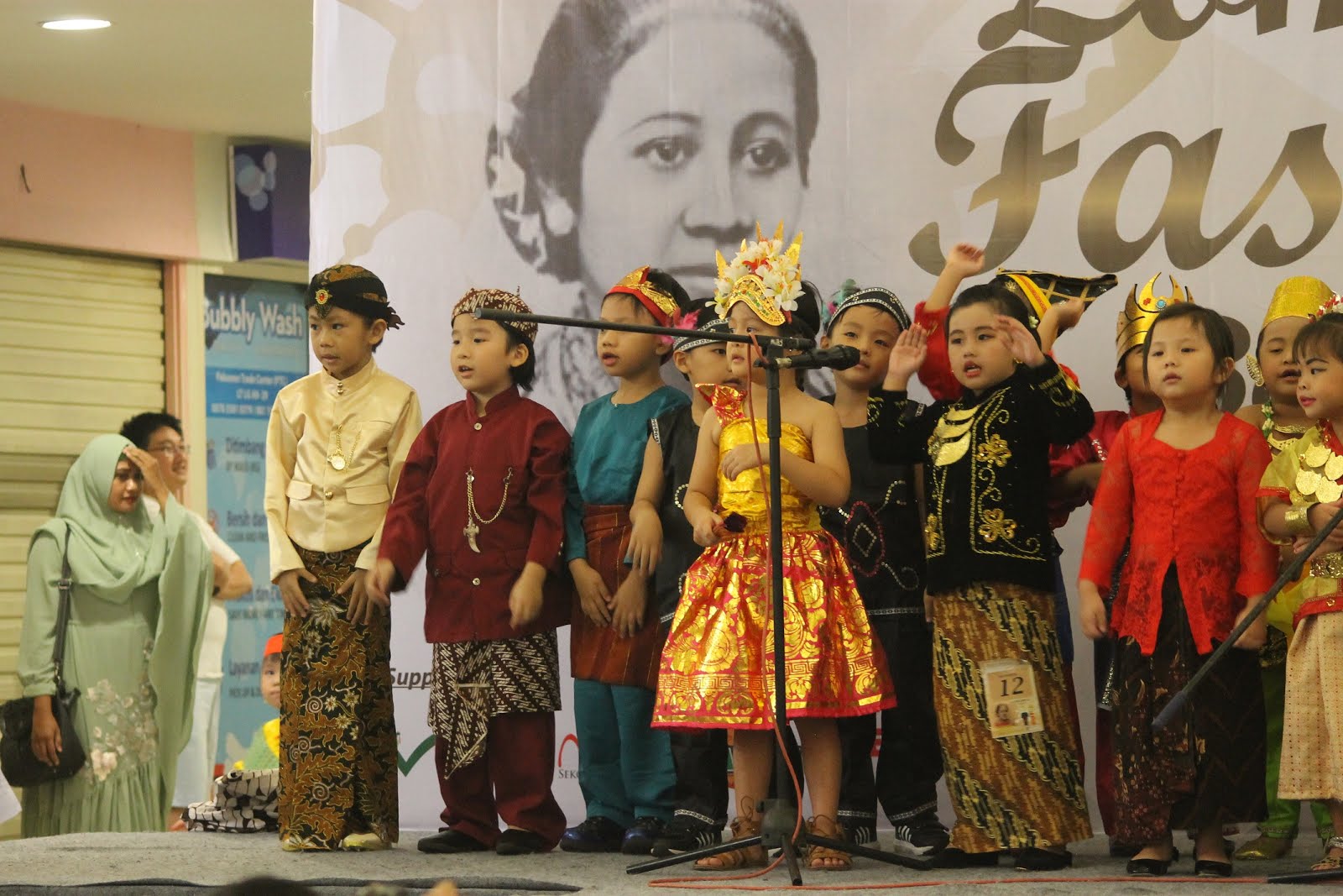 28+ Konsep Penting Baju Adat Fashion Show