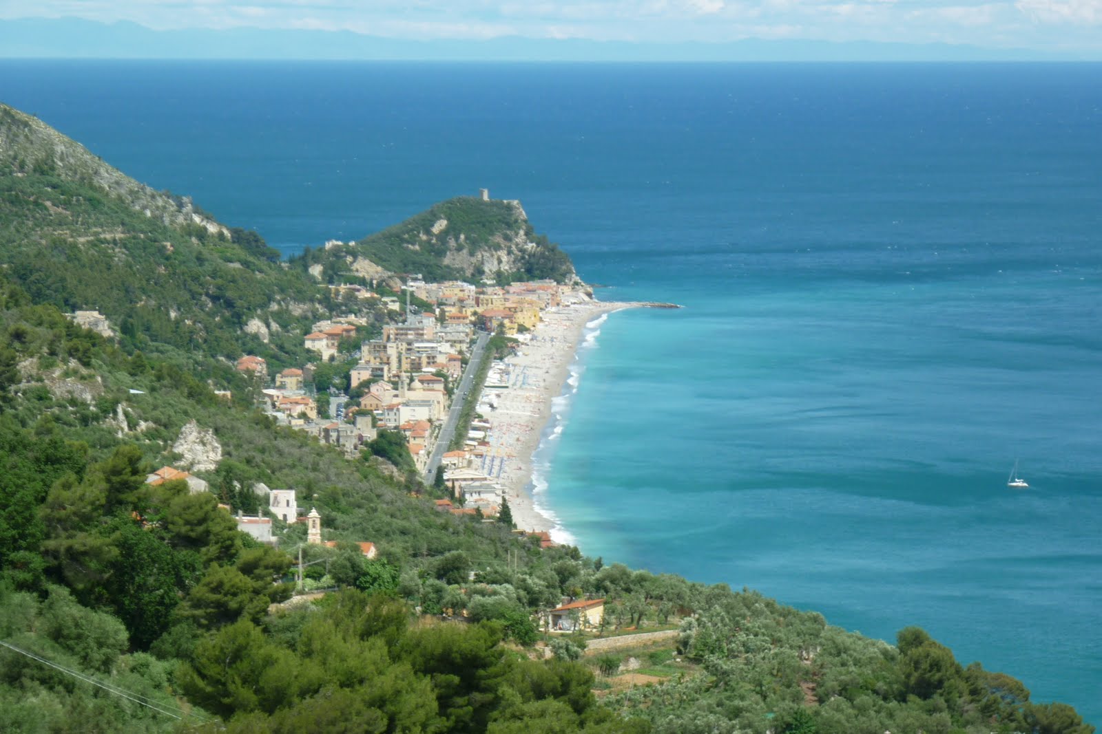 I love shopping - A day in Varigotti beach