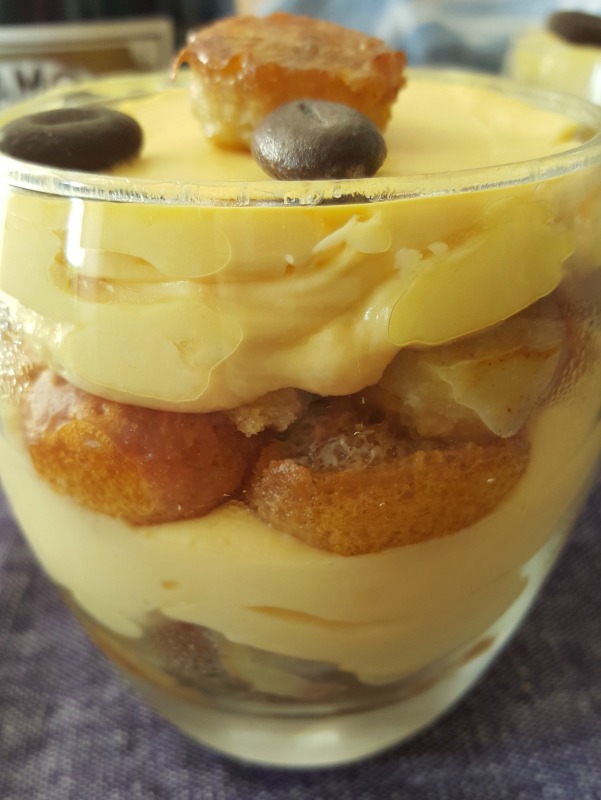 La cuisine & Claudine: Tiramisu au Kamok et aux bananes flambées