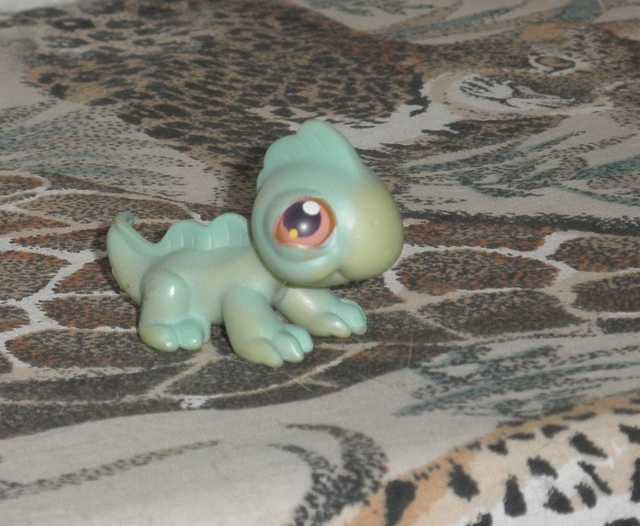 Collectomania: LPS Iguanas