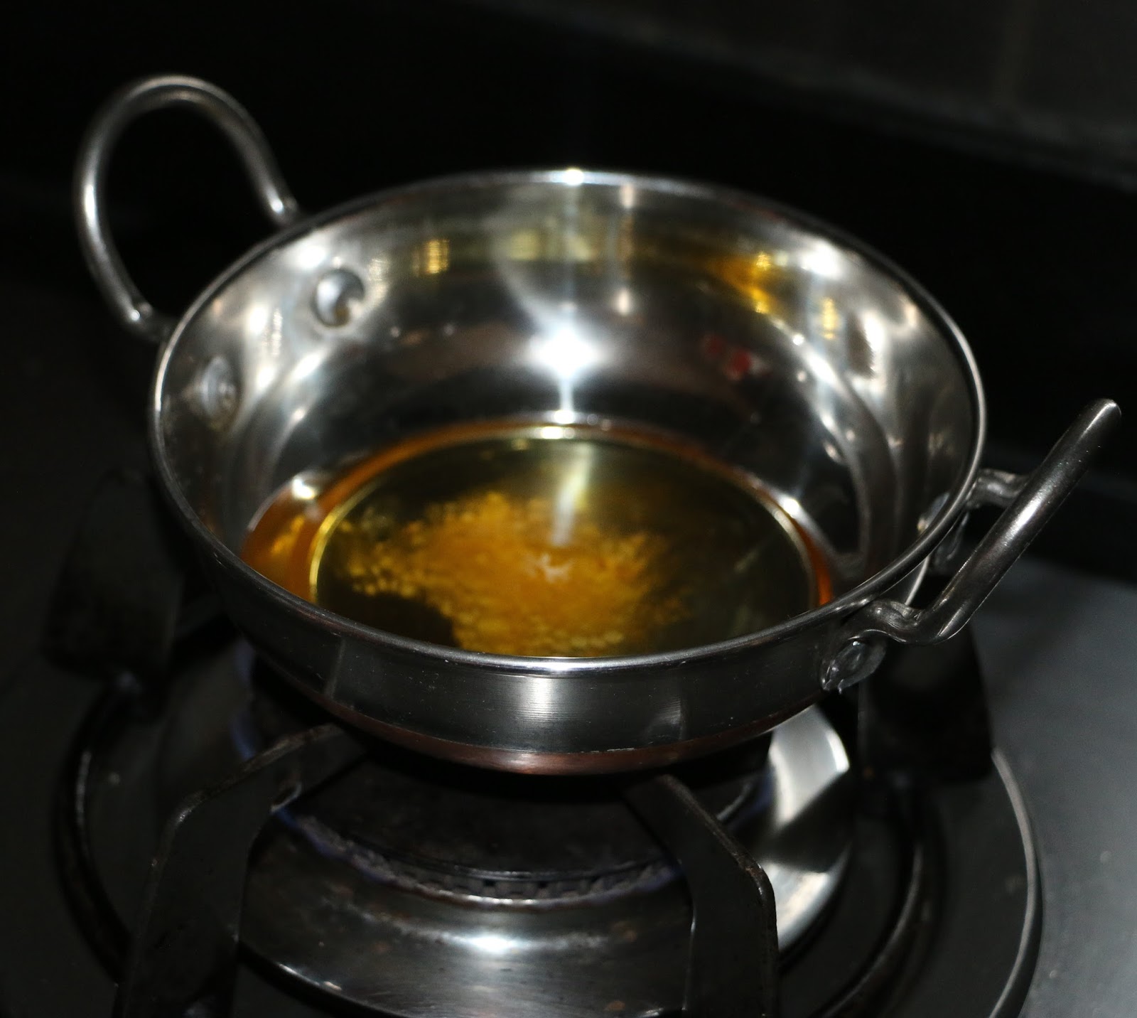 Thonnai Idli - Nee's Kitchen