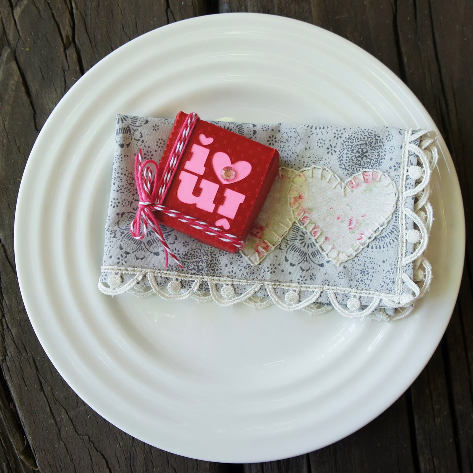 Play as U GO: Mini Valentine treat Boxes