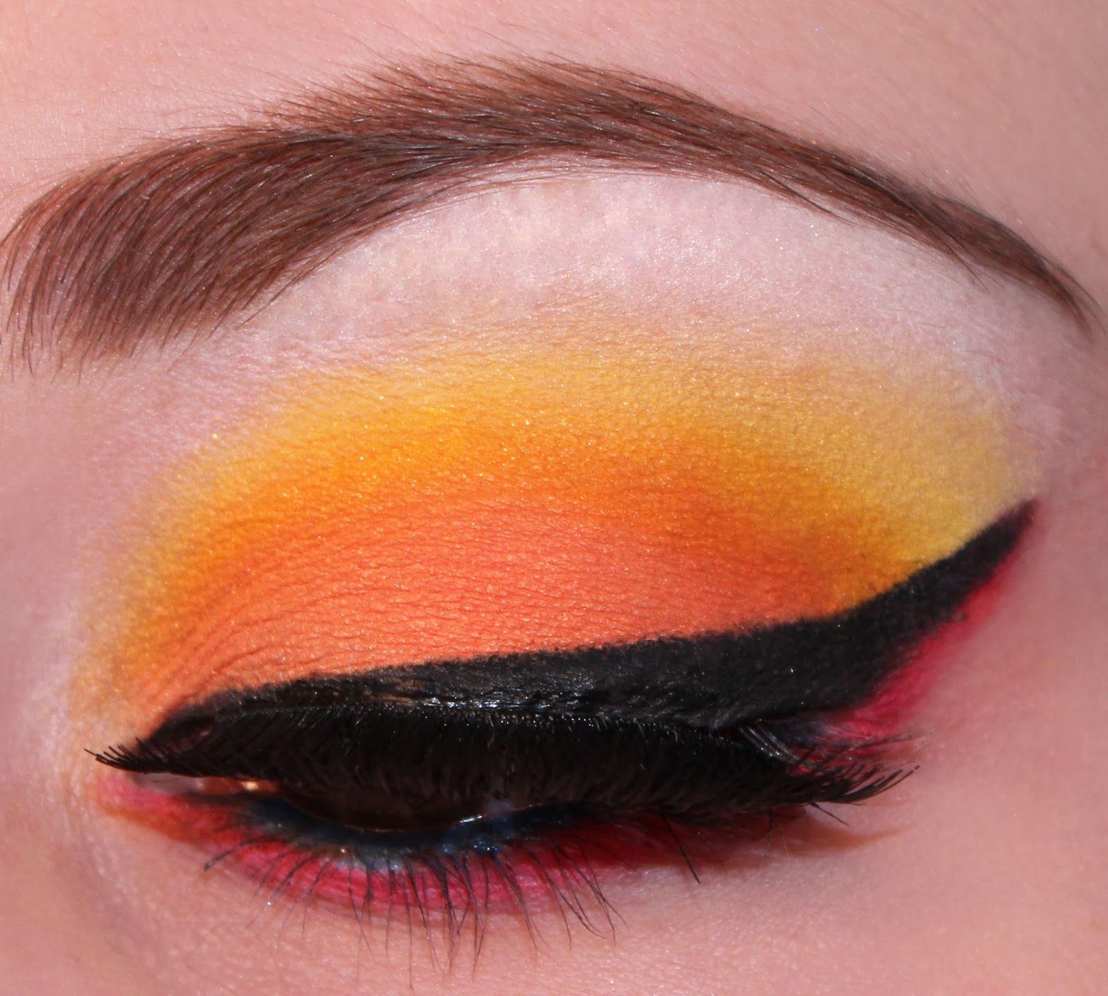 Luhivy's favorite things: Pokemon Series : Charmander Inspired Makeup Look