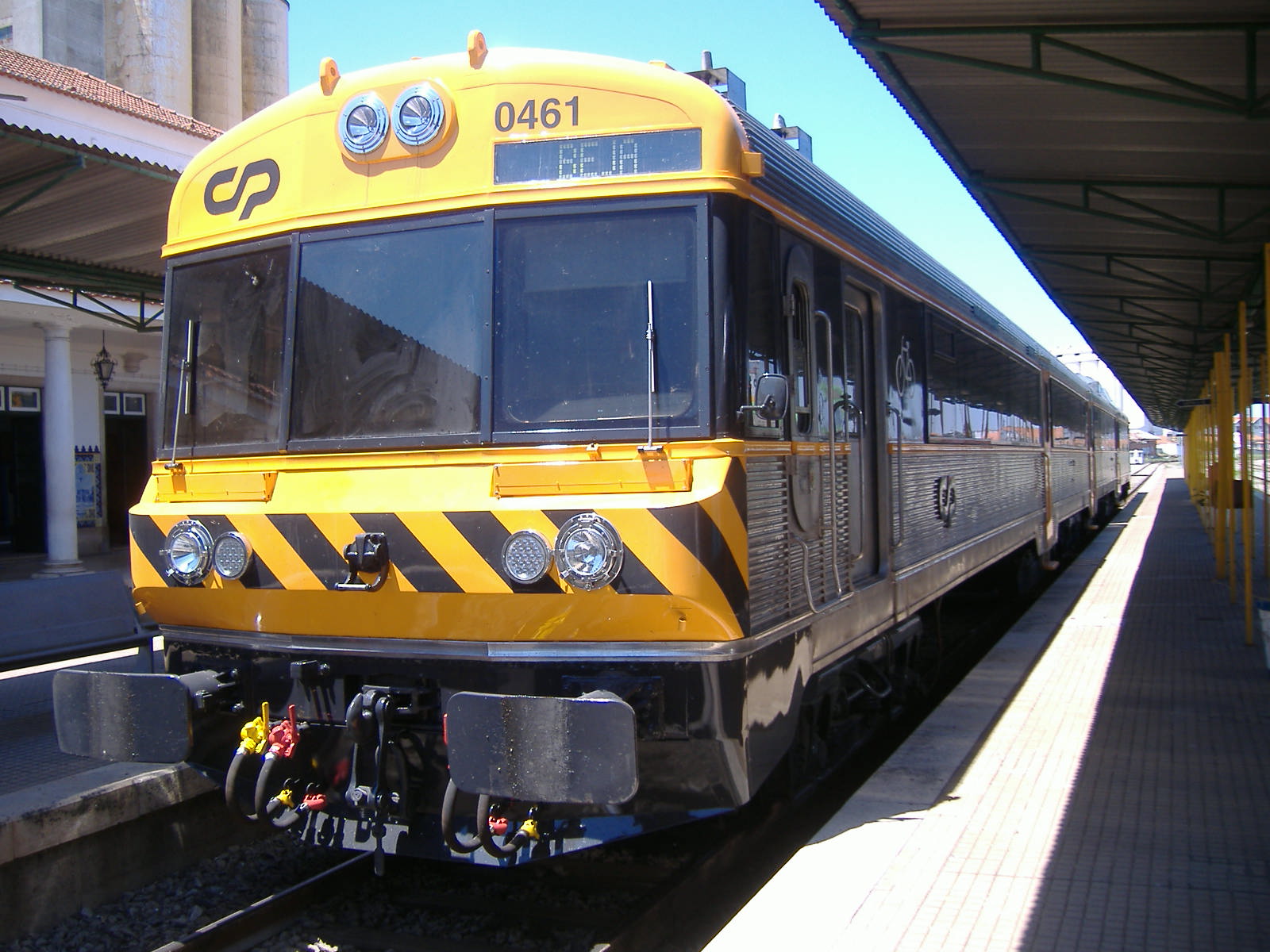 Apeadeiro das Virtudes: AUTOMOTORA CP UDD 461