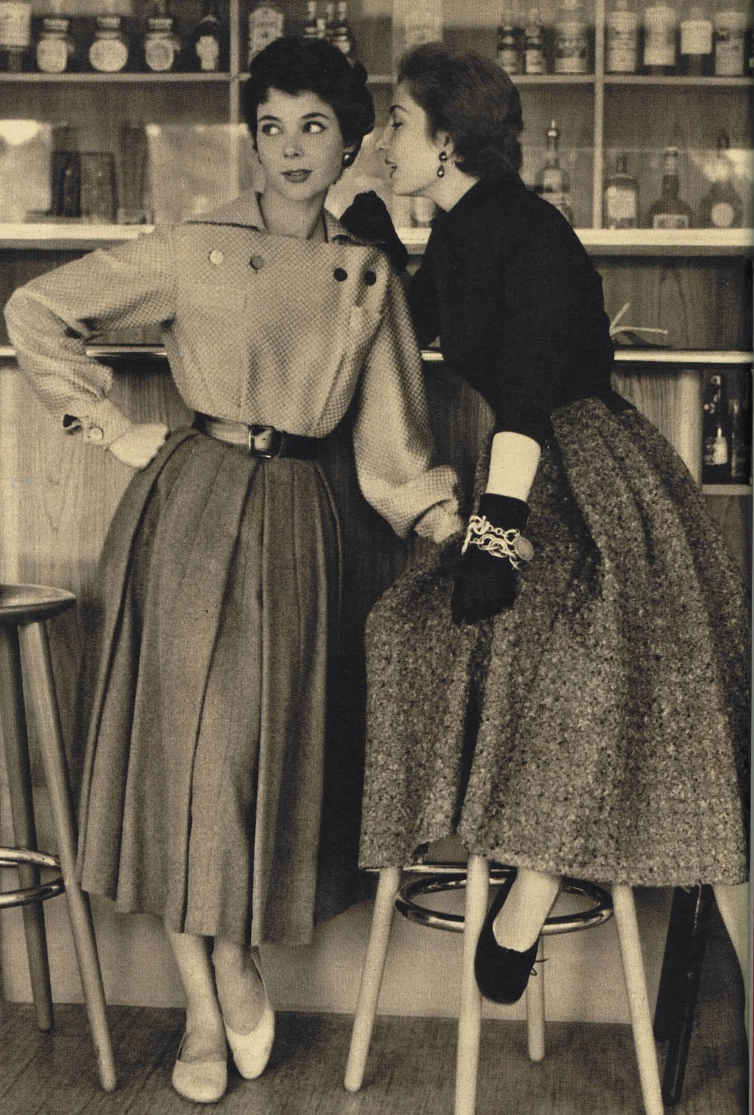 In the ruins of Berlin: 1954´s autumn fashion