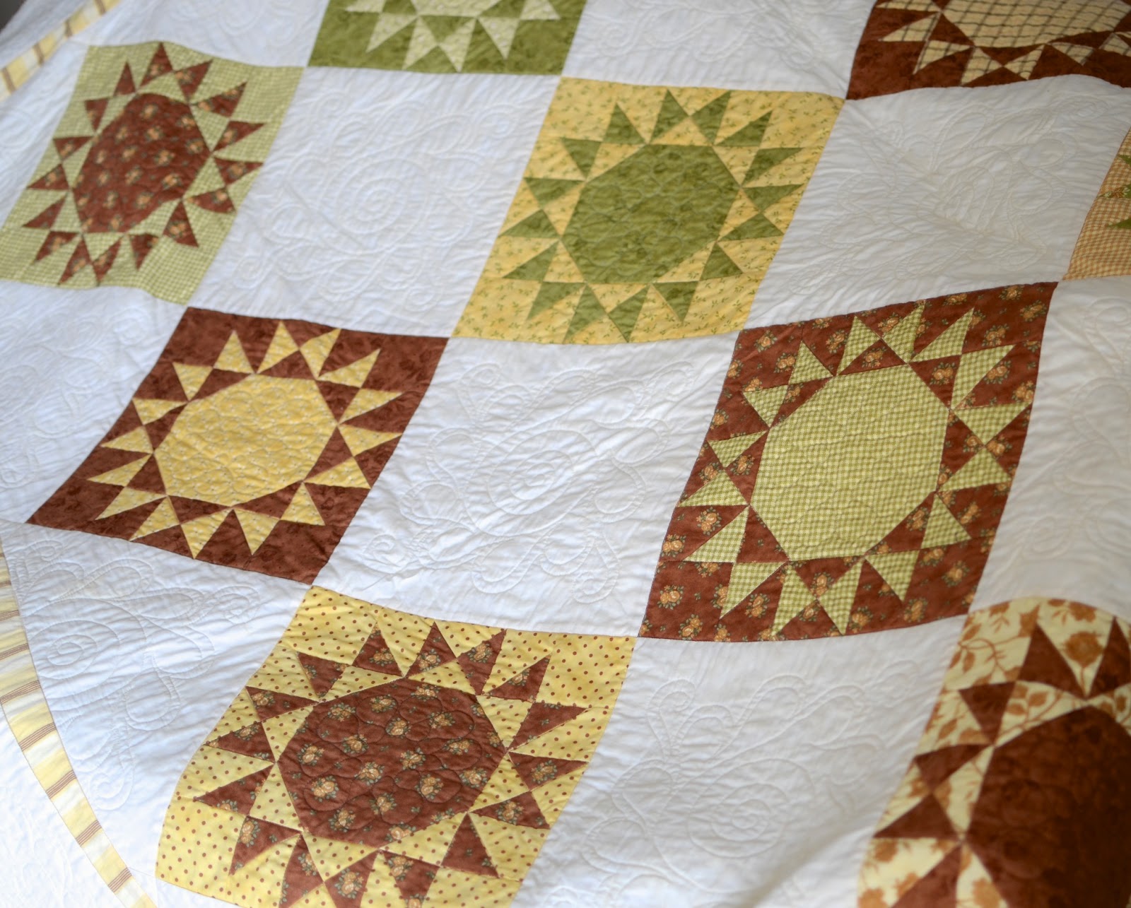 Hyacinth Quilt Designs: Nutmeg Stars