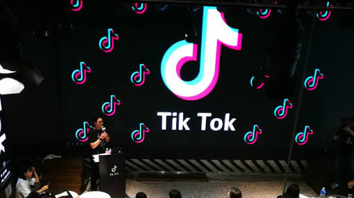 Discussion text - The Advantages and Disadvantages Tik Tok Application