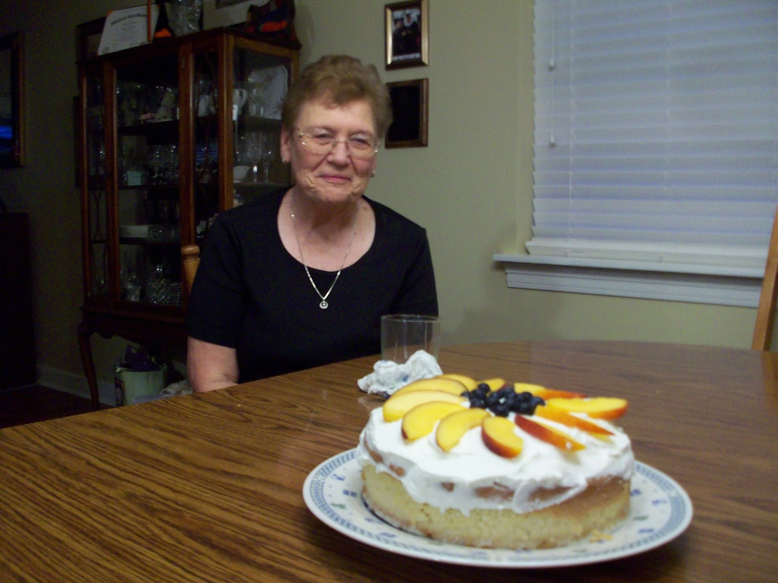 A Perpetual Food Tour: Tres Chic Tres Leches Cake