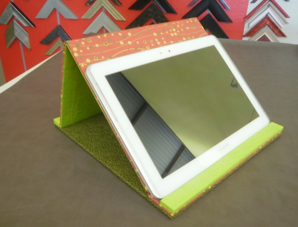 La boite à C: Porte-Tablette