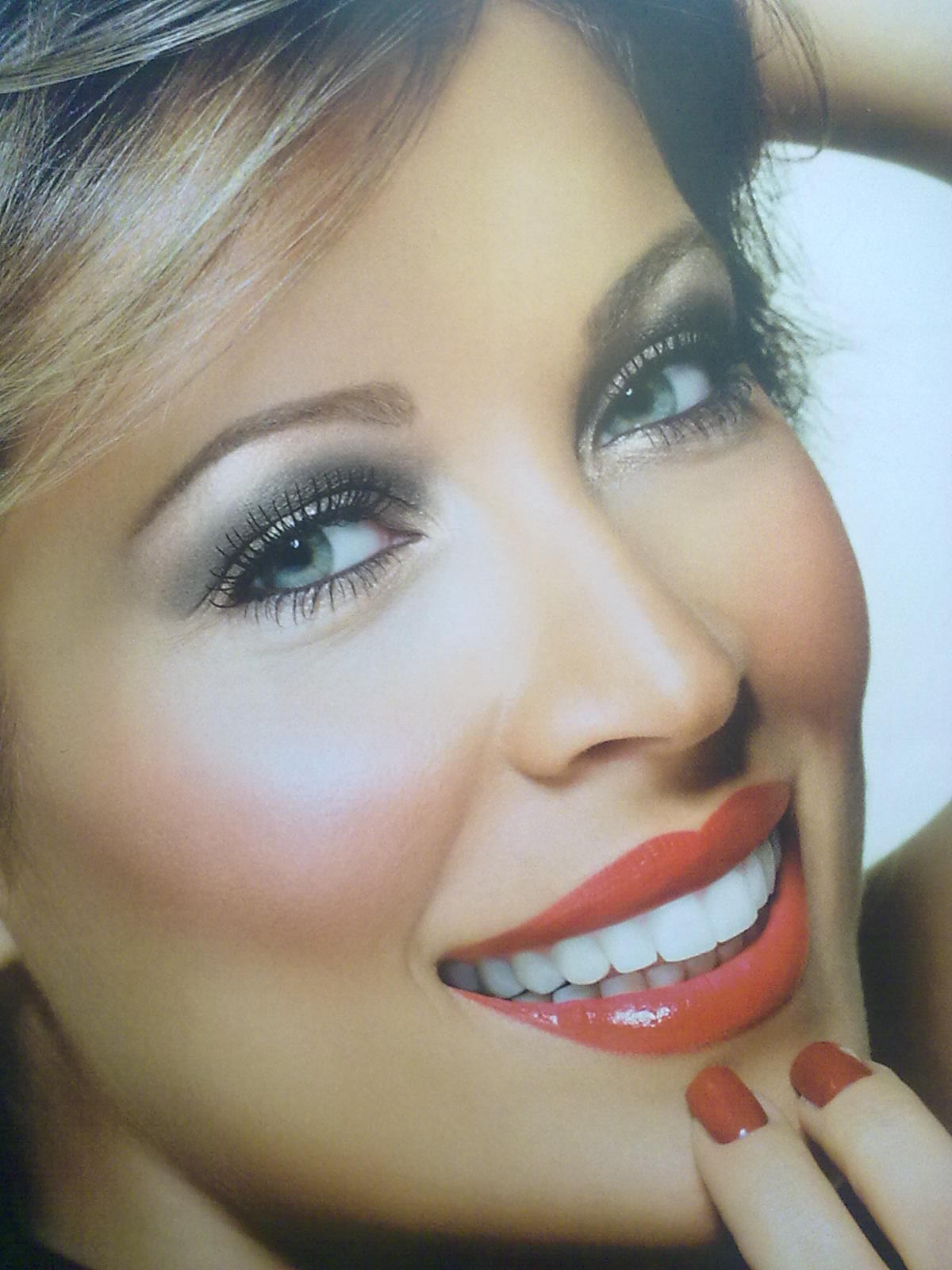 Crush with eyeliner....: Καλοκαιρινο Μακιγιαζ από την Radiant και την ...