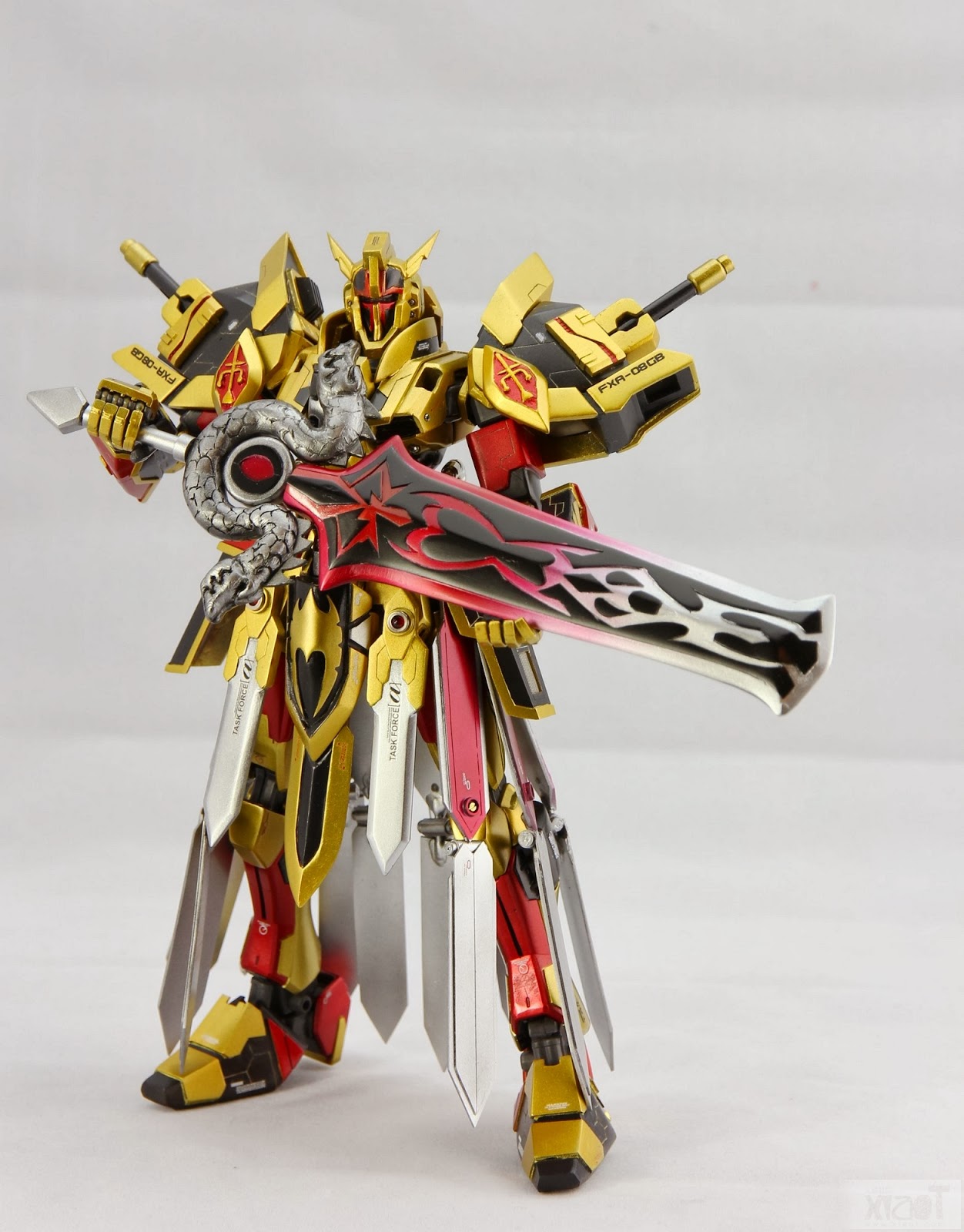 GUNDAM GUY: 1/100 Paladin Judgement "World of Warcraft'' - Custom Build