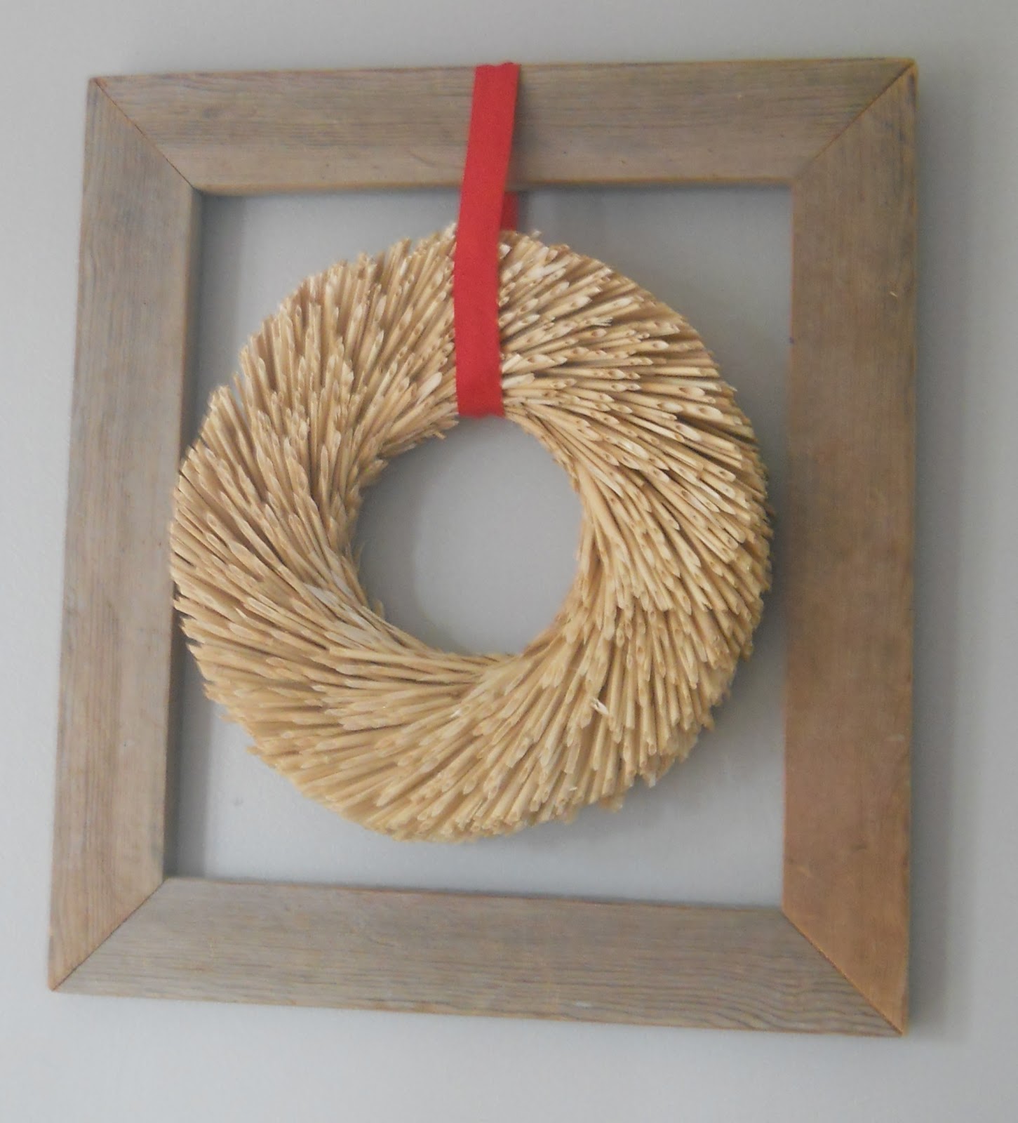 1001 Goals: Framed Straw Wreath