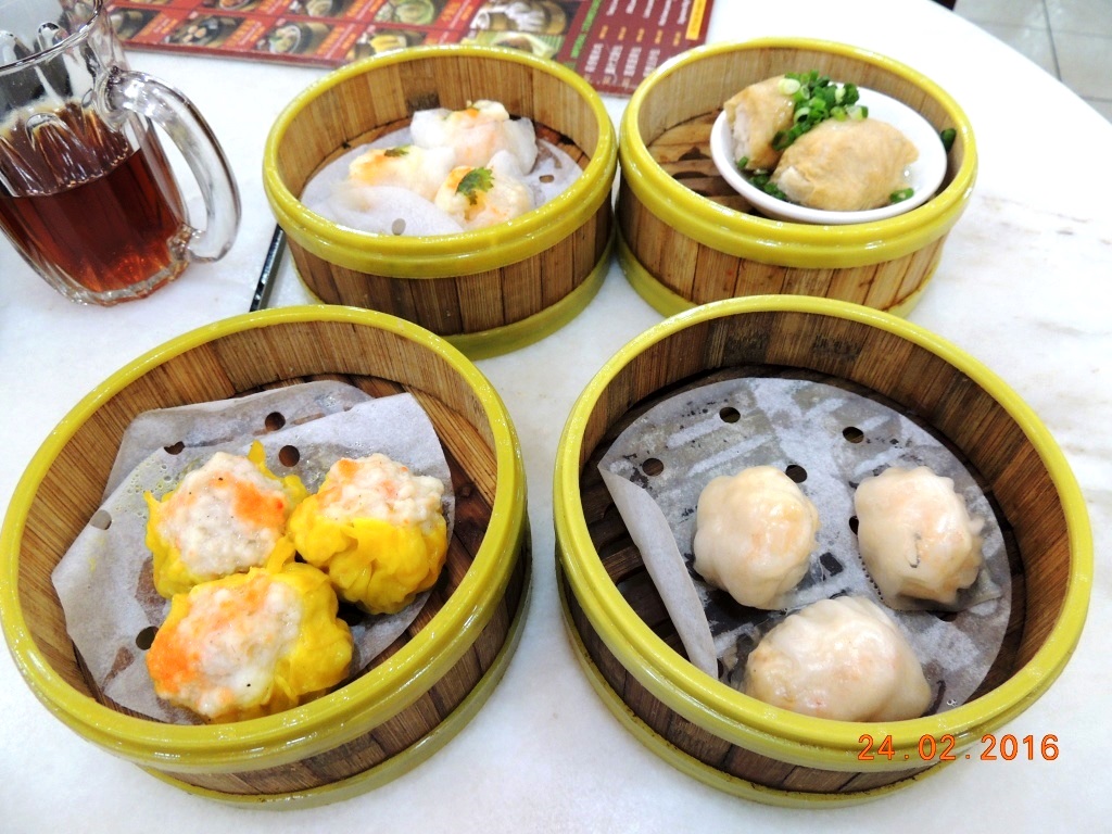 Dim Sum sharing at kuchai lama