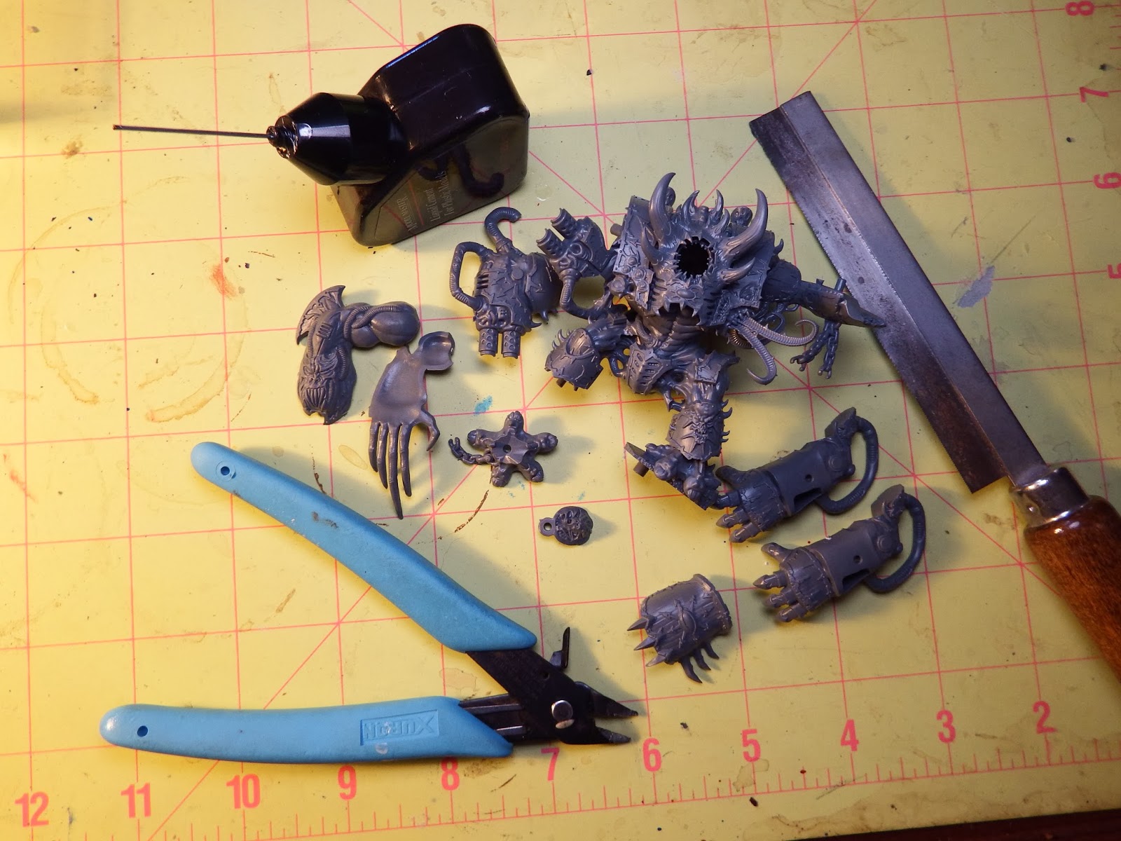 White Metal Games: How To: Right handed Power Fist Conversion for Chaos ...