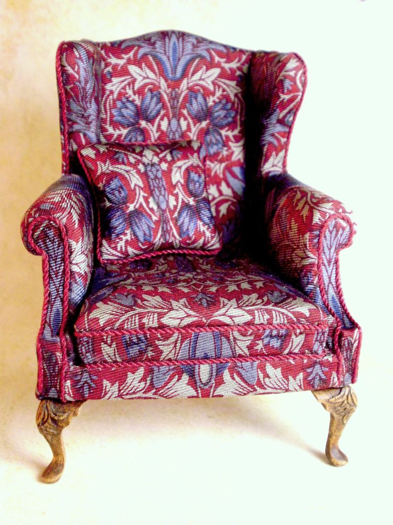 Miracle Chicken: Chair legs