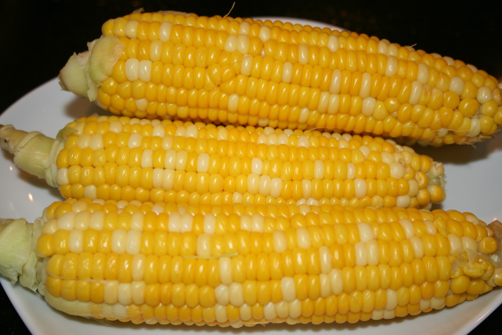 Raw Yoga Mom: Collard Wraps with Spicy Thai Almond Butter Dipping Sauce