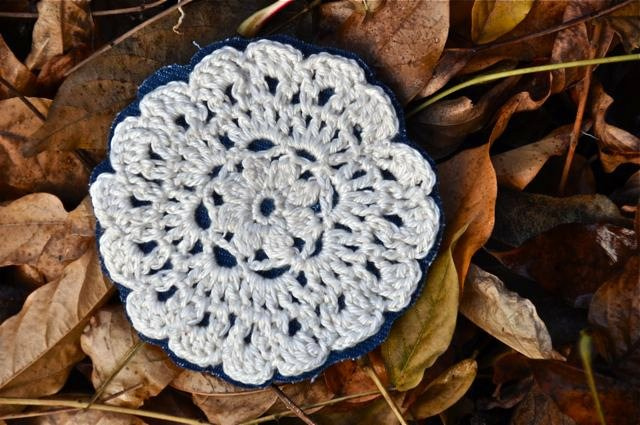 Foxs Lane: Brooched.