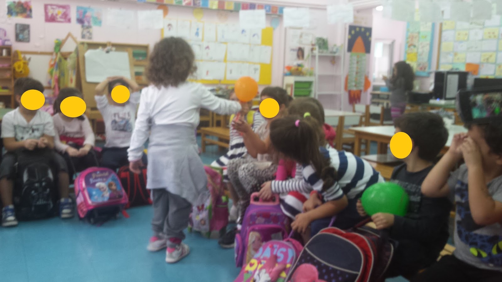 ΤΑ ΜΑΓΙΚΑ ΤΑΞΙΔΙΑ ΤΟΥ ΝΗΠΙΑΓΩΓΕΙΟΥ ΜΑΣ: ΤΑ ΜΠΑΛΟΝΙΑ ΤΗΣ ΦΙΛΙΑΣ