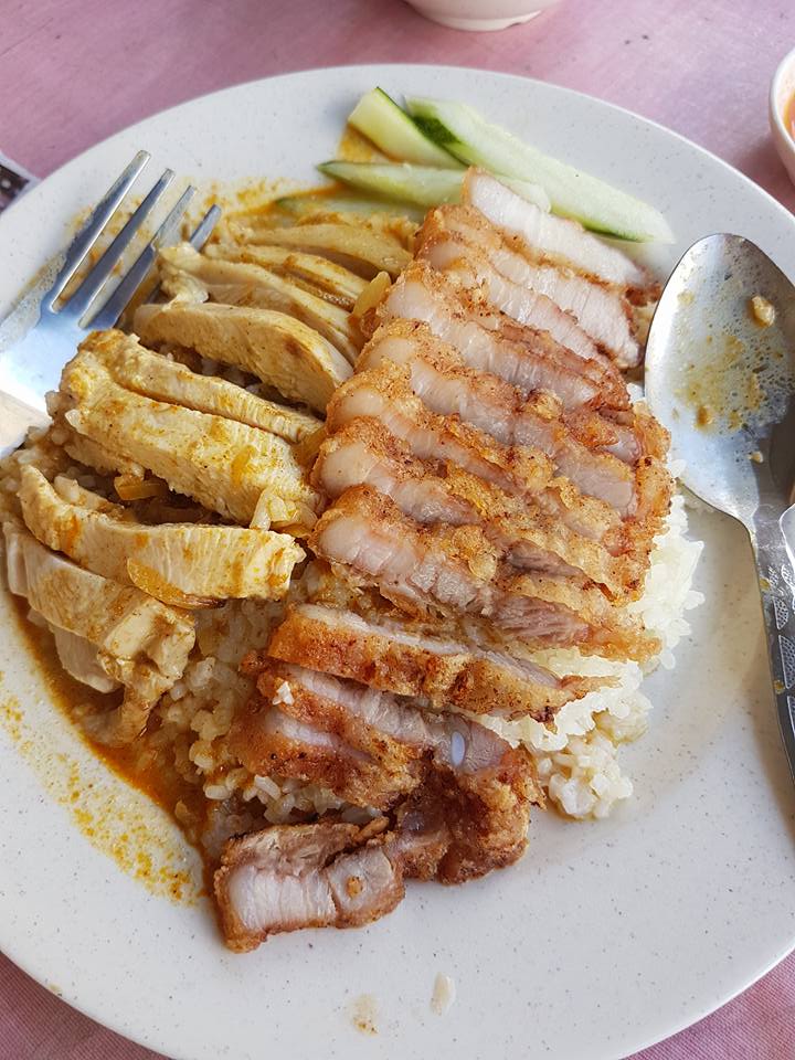 Curry Chicken Fried Pork Rice at Permy香香楼 Miri - Miri Food Sharing