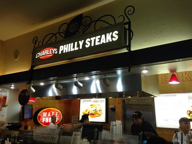 Con mucho gusto Mario: Charleys Philly Steaks - San Juan - Puerto Rico