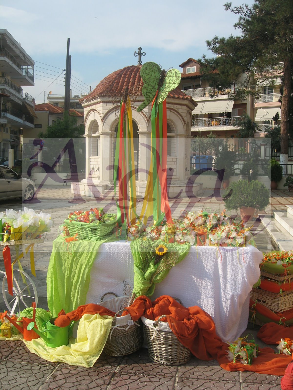 Anthiagallery: ΒΑΠΤΙΣΗ ΜΕ ΞΥΛΙΝΕΣ ΠΕΤΑΛΟΥΔΕΣ