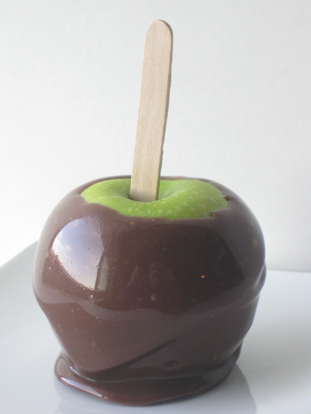 Cardamommy and Coriaunty: Nutella Caramel Apples