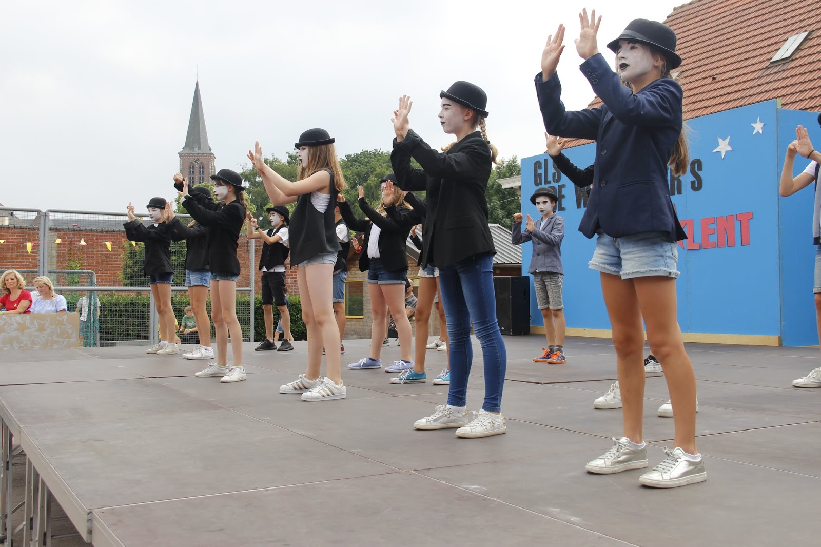 Activiteiten met heel De Wegwijzer!: Schoolfeest deel 2