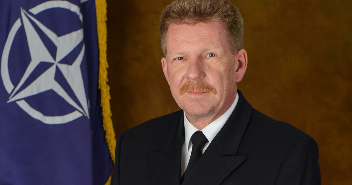 ΕΣΧΑΤΗ ΓΡΑΜΜΗ ΑΝΑΣΧΕΣΕΩΣ: Ο γερμανός υποναύαρχος Joerg Klein, είναι ...