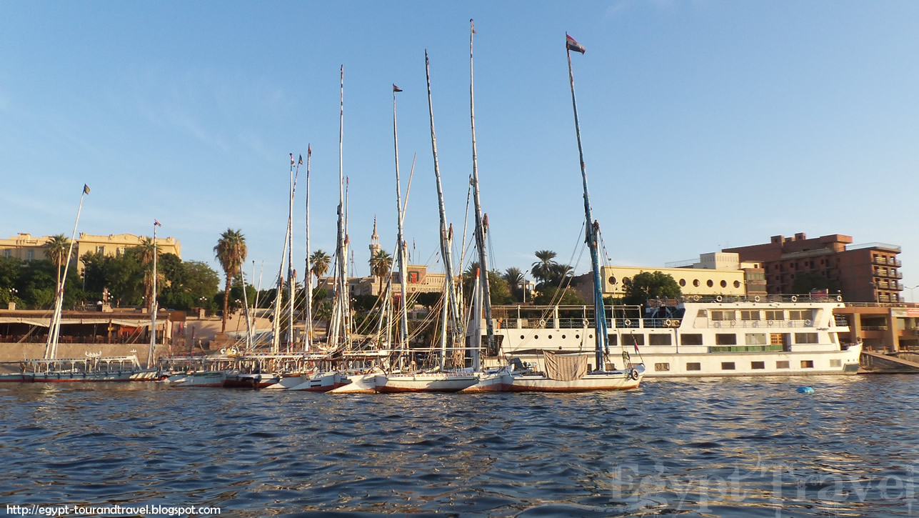 Felucca ride in Egypt - The Globe Trotter